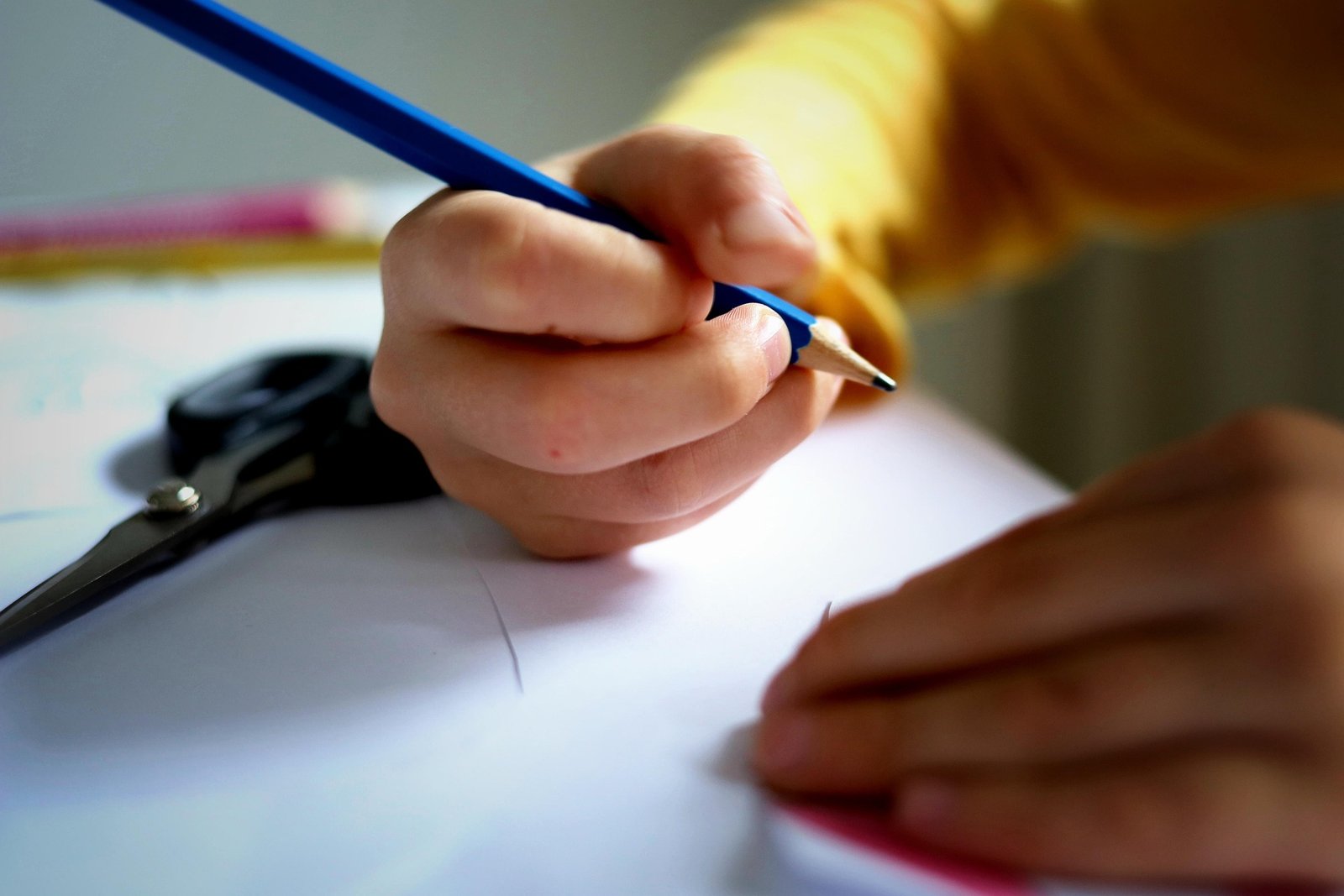 Saat Emosi Tertulis di Atas Kertas: Benarkah Tulisan Tangan Bisa ...